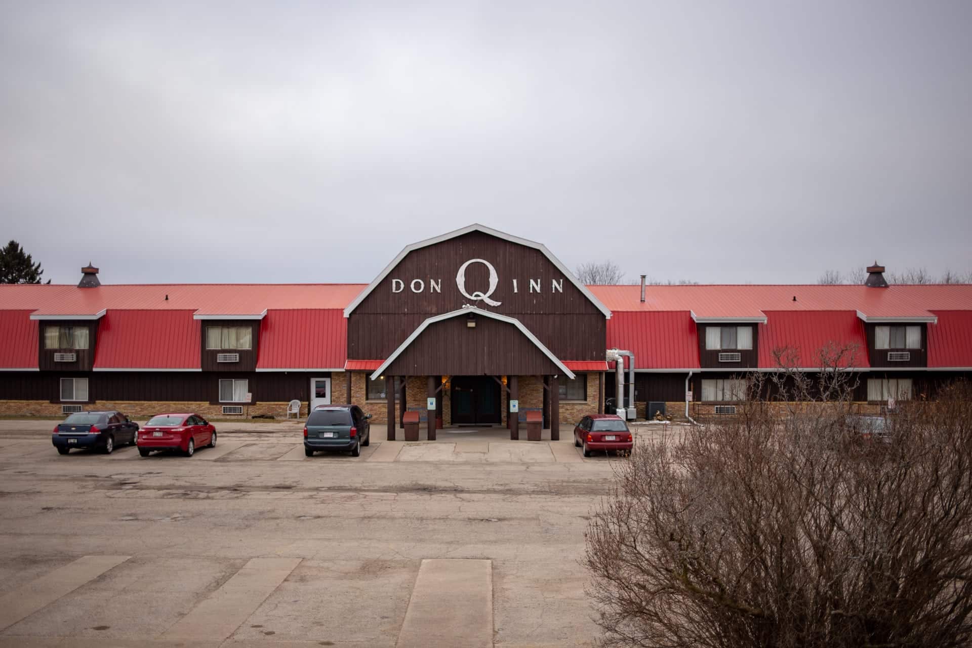 Inside Wisconsin’s Don Q Inn and Its Wild Themed Hotel Rooms
