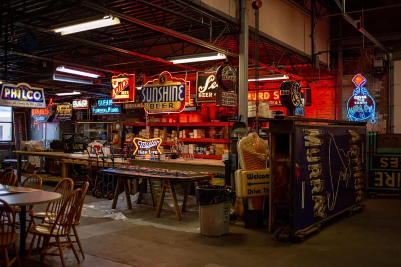 American Sign Museum in Cincinnati | Vintage & Neon Signs