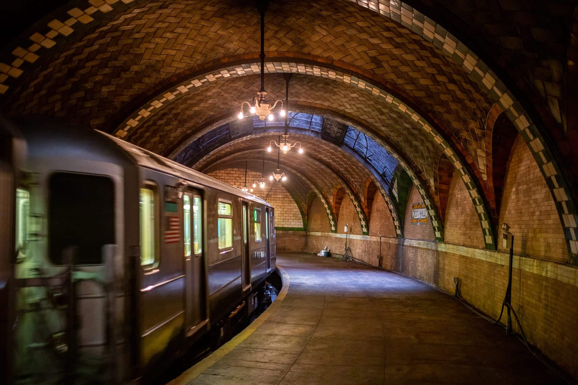 Here's your chance to see NYC's dazzling, abandoned City Hall station ...