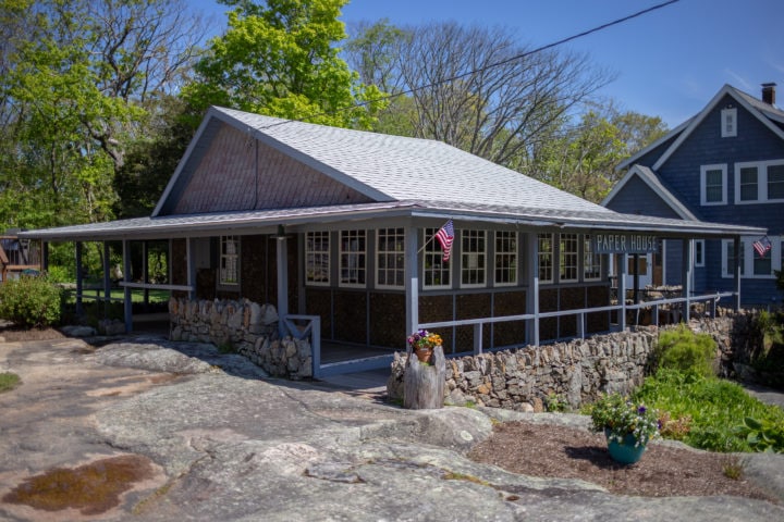 The Paper House—made of 100,000 newspapers—has a working fireplace ...