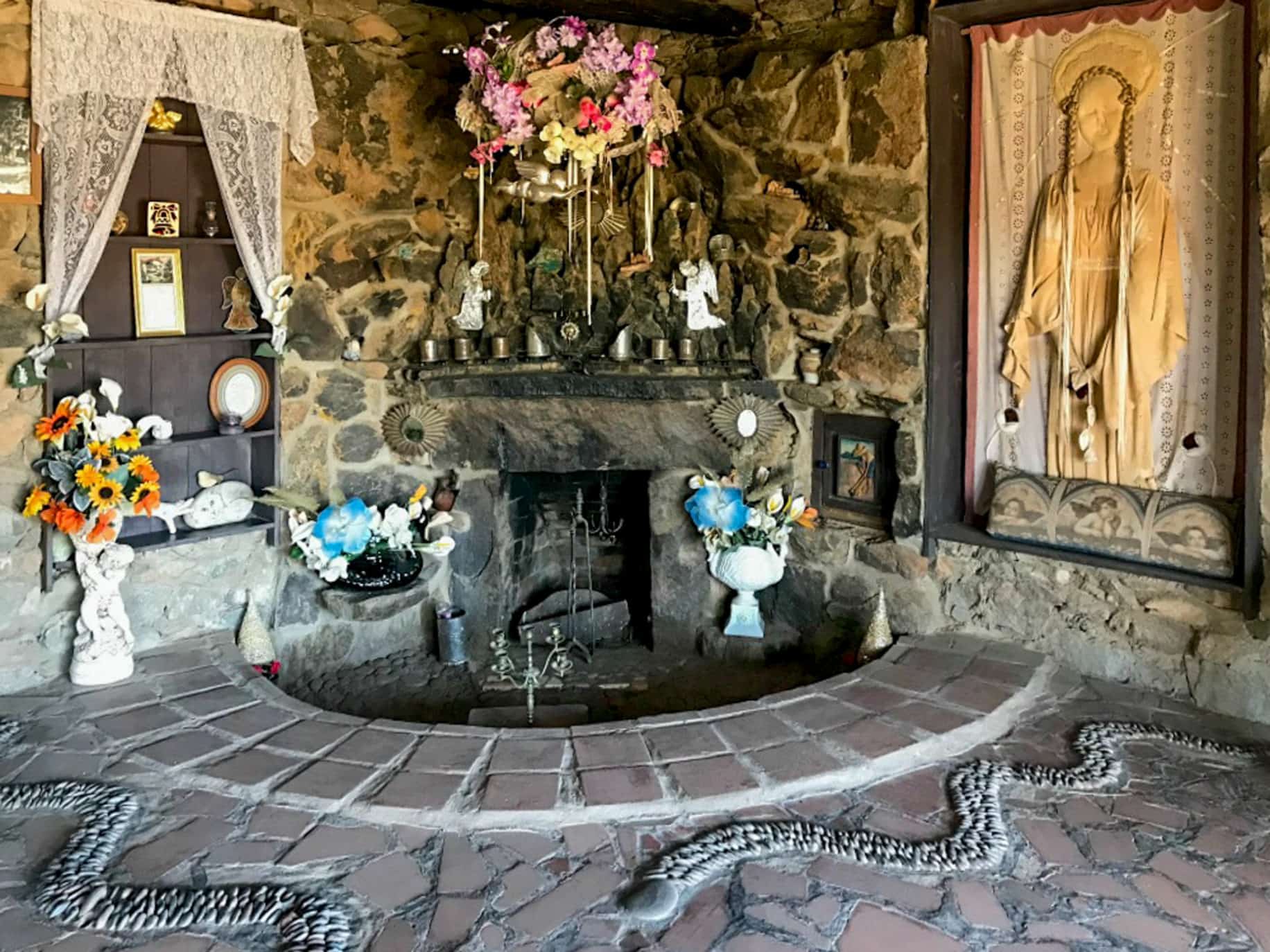 Trap doors and trinkets: The history behind the Mystery Castle, a ...