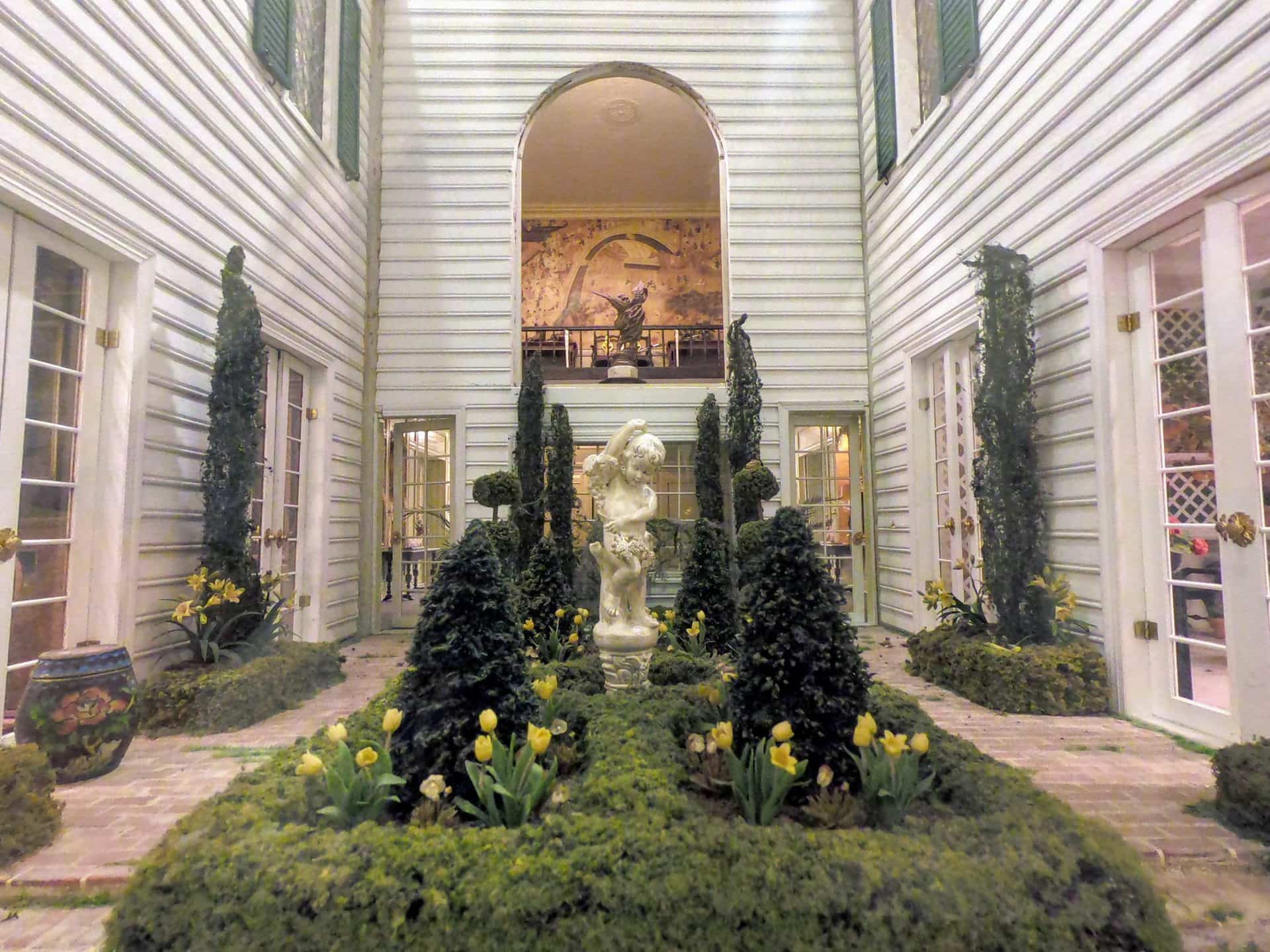 Tucson's Mini Time Machine Museum of Miniatures lets you travel from ...