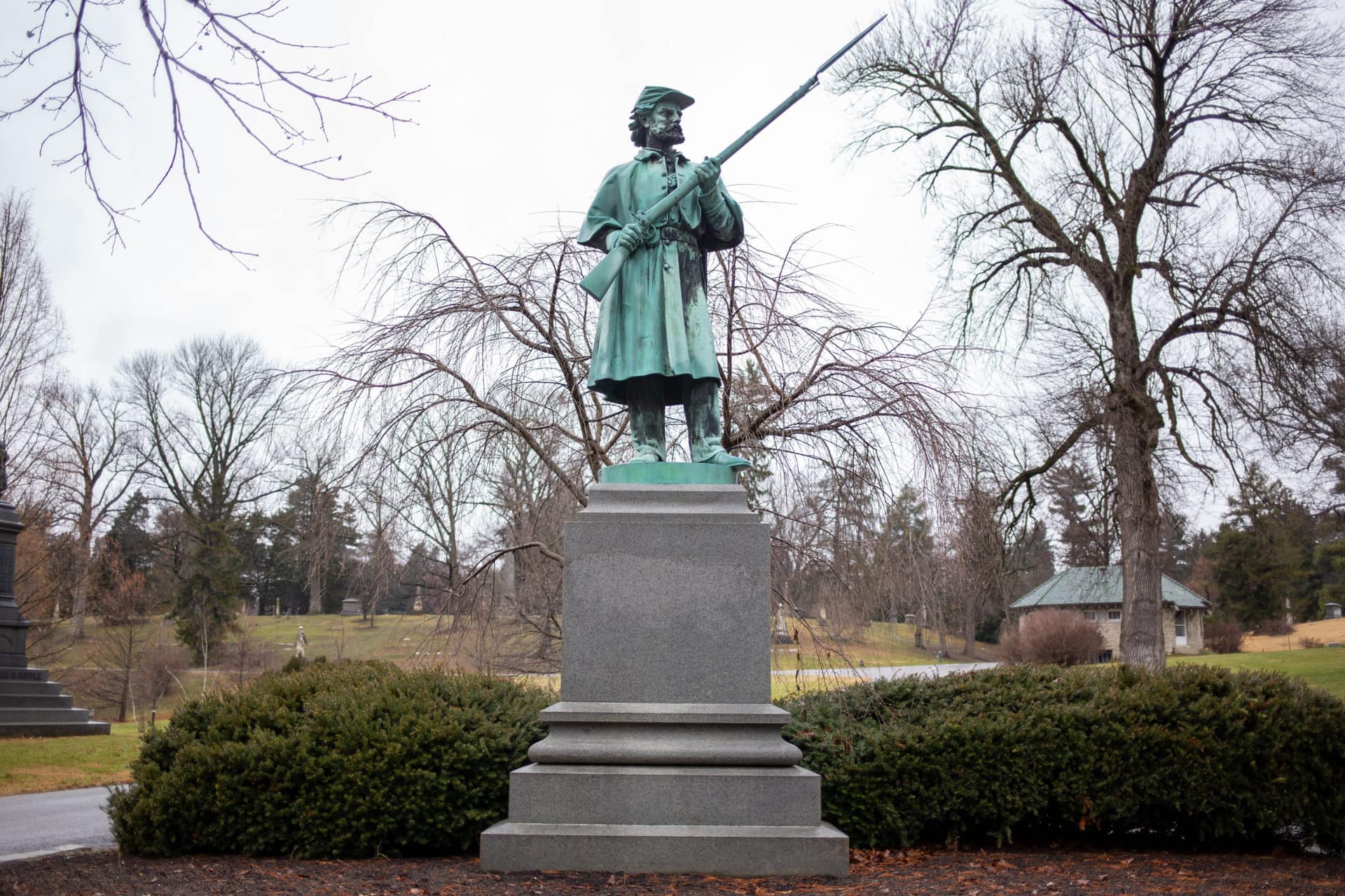 Death may be the main event, but signs of life abound at Spring Grove ...