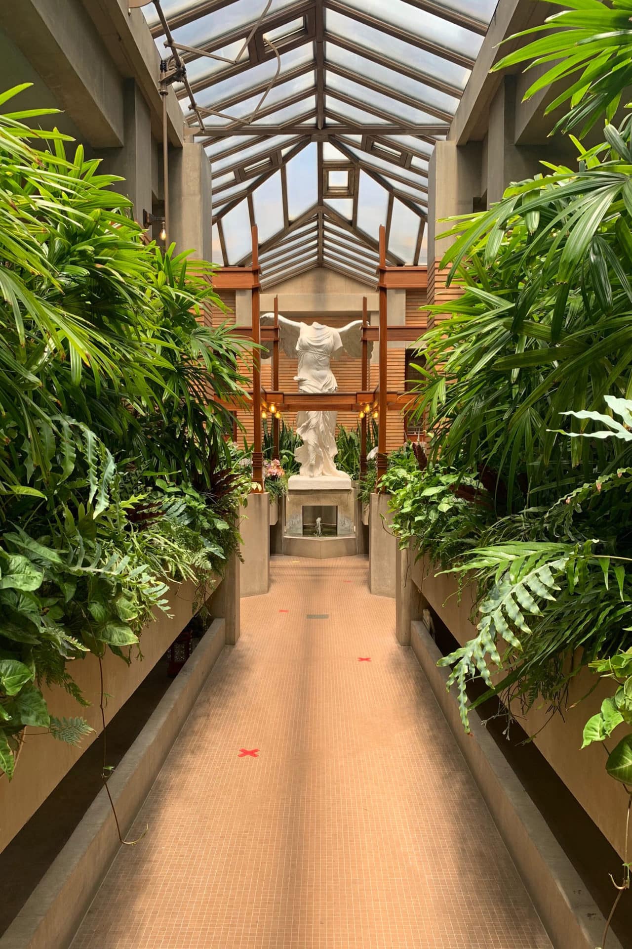A new art installation at Frank Lloyd Wright's historic Martin House ...