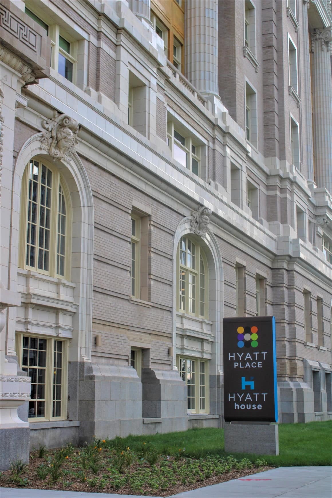 Cook County Hospital, once known as ‘Chicago’s Ellis Island,’ comes ...