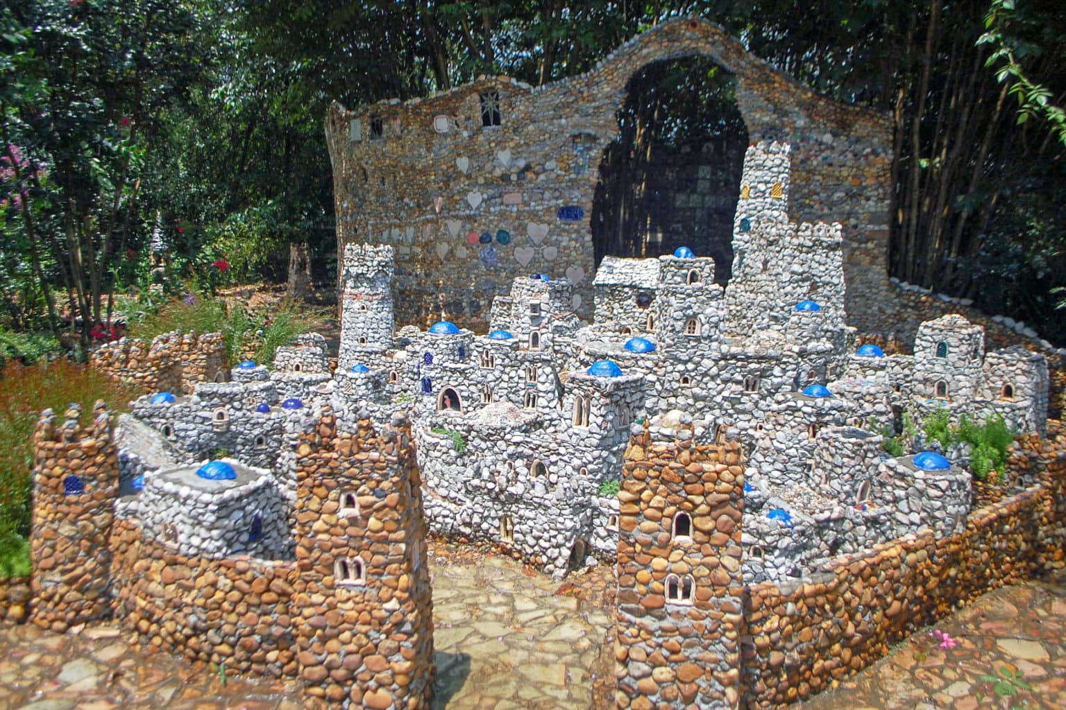 A Georgia miniature stone village features tiny landmarks from around ...