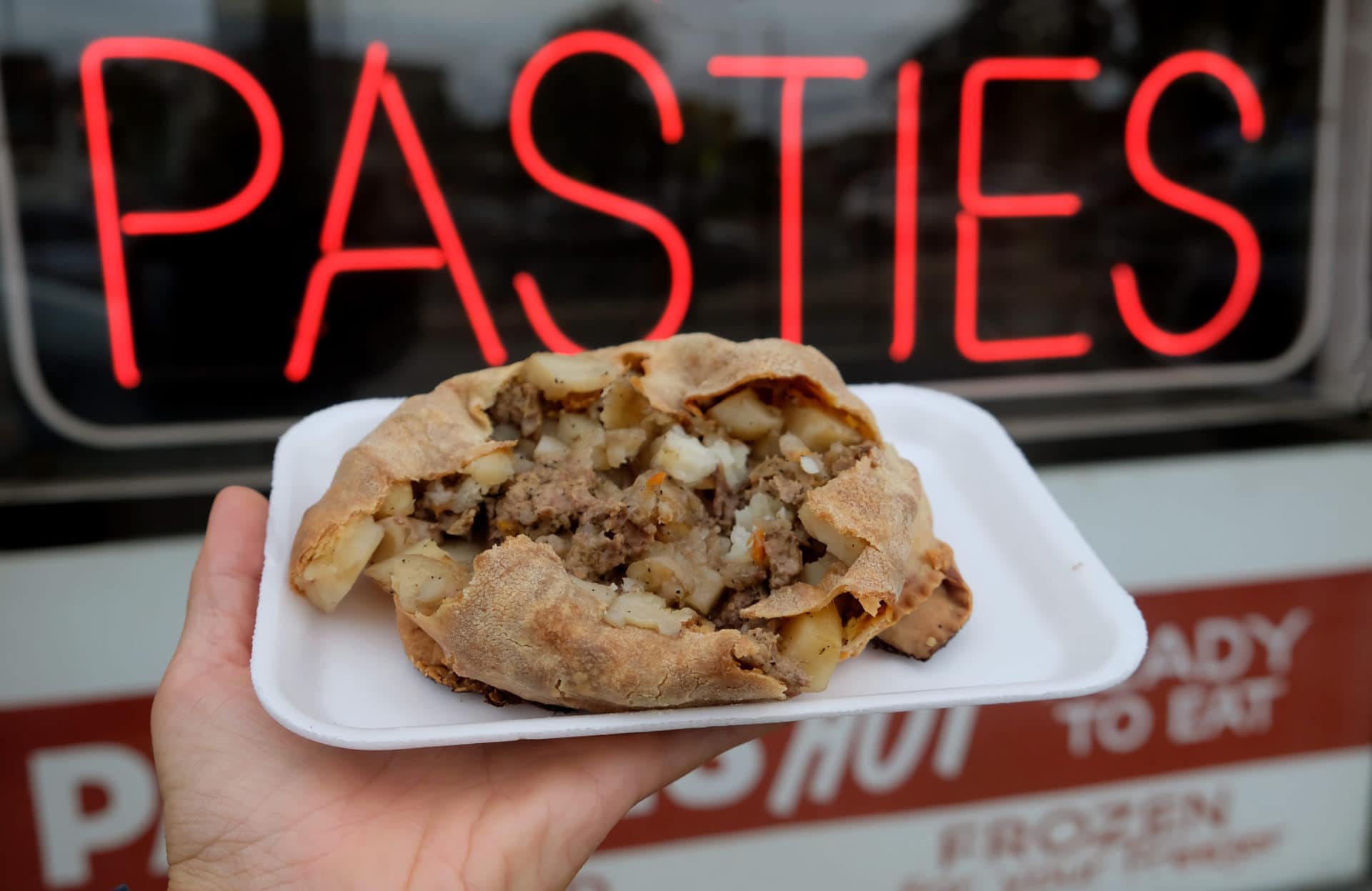 Reynold’s Pasty Shop has been feeding northern Milwaukee for six ...