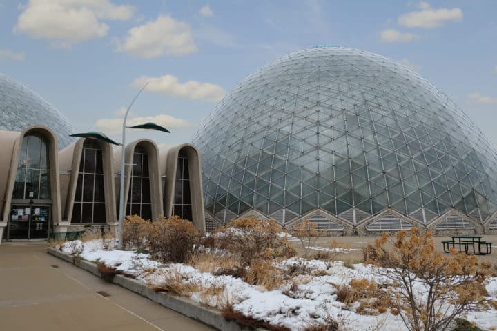 A warm oasis: Milwaukee's Domes recreate ecosystems from around the ...