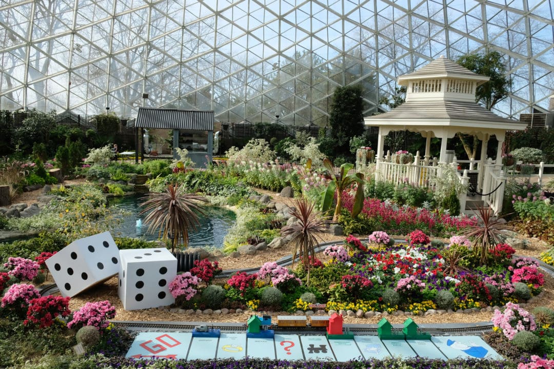 A warm oasis: Milwaukee's Domes recreate ecosystems from around the ...