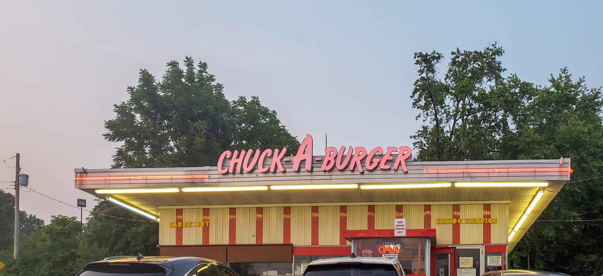 St. Louis’ Chuck-A-Burger: A 1950s Time Capsule - Roadtrippers