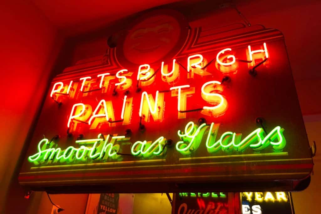 The National Neon Sign Museum shows how electric and neon helped shape ...