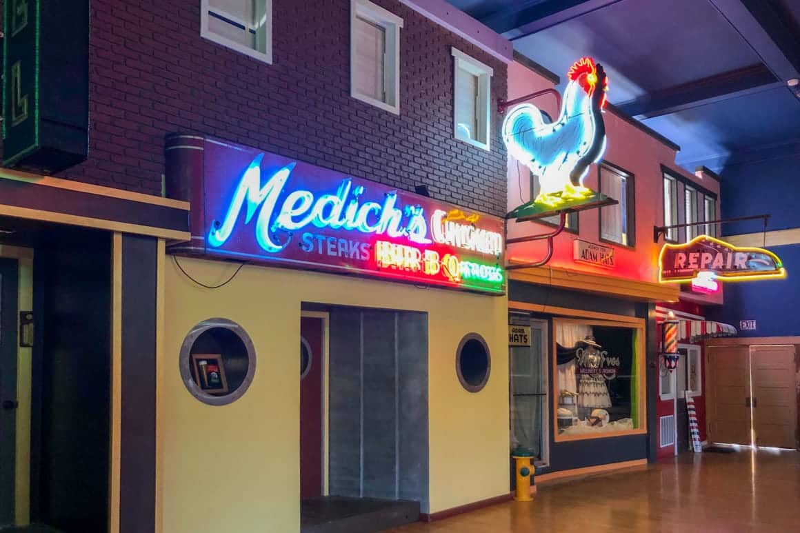 The National Neon Sign Museum shows how electric and neon helped shape ...