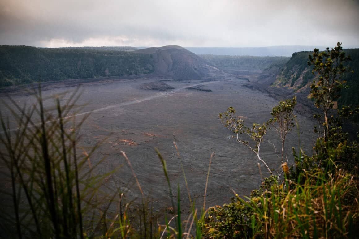 Big Island adventure: Hiking through lava tubes at Hawai’i Volcanoes ...