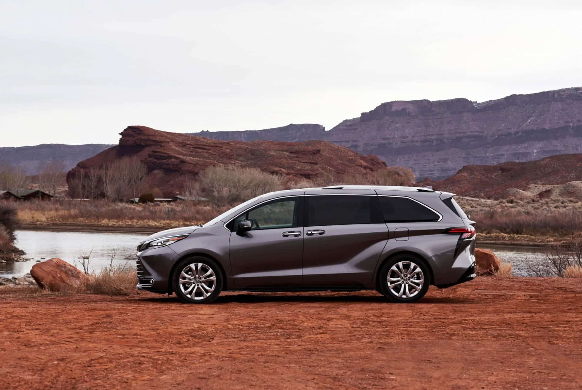 The 7 best hybrid cars, SUVs, and minivans for a fuel-efficient road ...