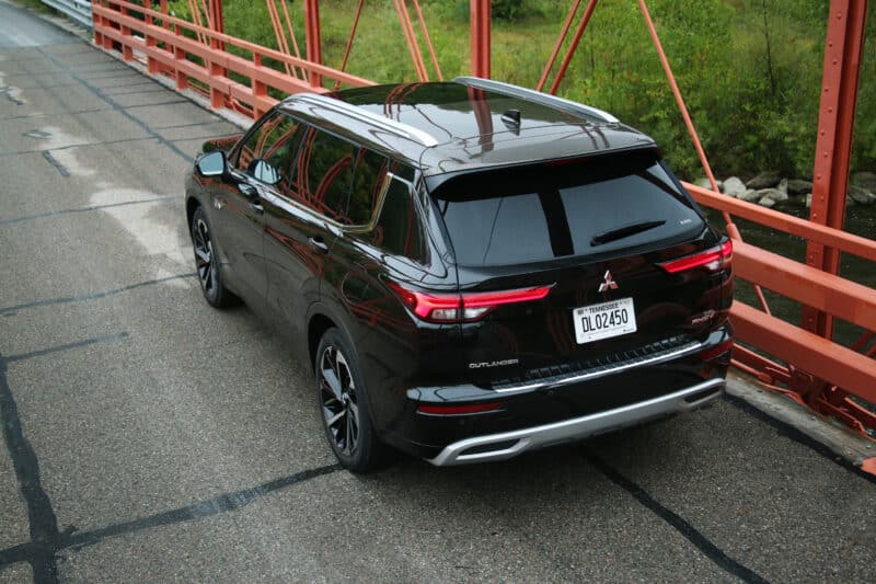 The 7 best hybrid cars, SUVs, and minivans for a fuel-efficient road ...