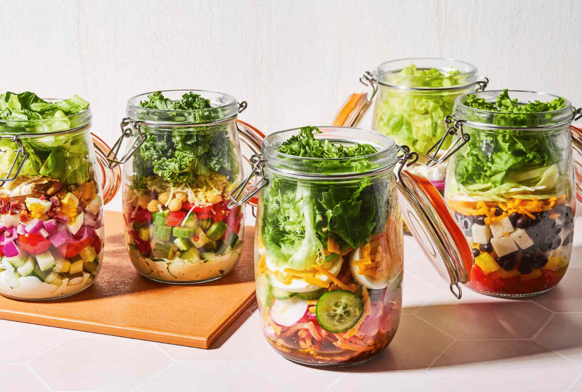 48-Hour Road Trip Food Guide: Meals That Travel Well
